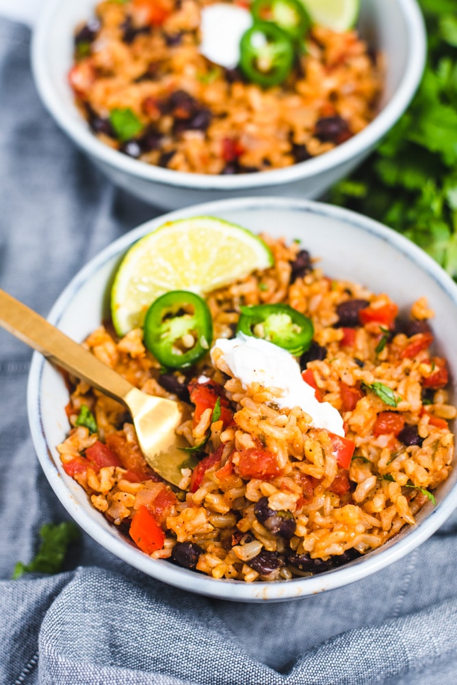 Black Beans and Brown Rice (One-Pot, Vegetarian) - Cozy Peach Kitchen