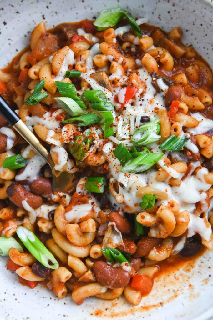 Vegetarian Chili Mac (One Pot) - Cozy Peach Kitchen