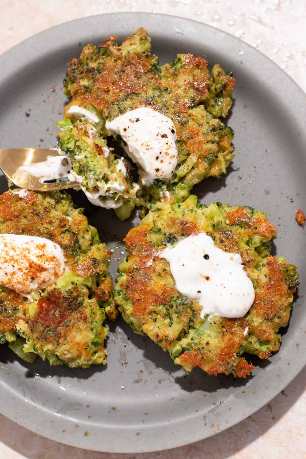 Broccoli Cheddar Fritters - Cozy Peach Kitchen