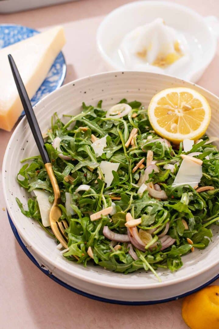 Arugula Salad with Lemon Vinaigrette - Cozy Peach Kitchen
