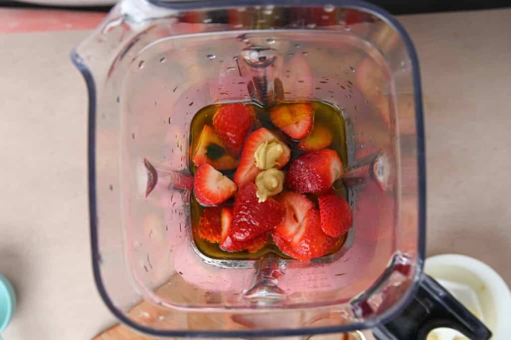 Strawberry Balsamic Dressing - Cozy Peach Kitchen